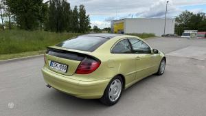 Green Mercedes-Benz C 180 2001 in Alytus, with an engine capacity of 2.00 L and mileage of 212 thousand km for 750 €, photo 5 on AUTOMOTO.COM.LV