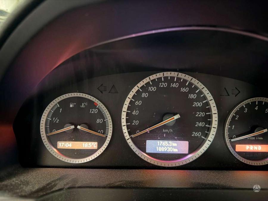 Green Mercedes-Benz C 180 2007 in Jurbarkas, with an engine capacity of 1.80 L and mileage of 180 thousand km for 3399 €, photo 6 on AUTOMOTO.COM.LV