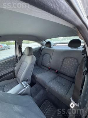 Grey Mercedes-Benz C 180 2001 in Riga, with an engine capacity of 2.00 L and mileage of 147 thousand km for 1500 €, photo 6 on AUTOMOTO.COM.LV