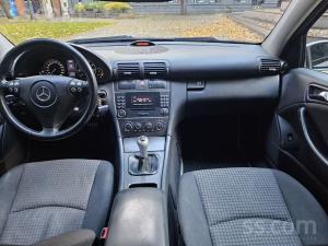 Grey Mercedes-Benz C 180 2005 in Riga, with an engine capacity of 1.80 L and mileage of 169 thousand km for 2350 €, photo 7 on AUTOMOTO.COM.LV