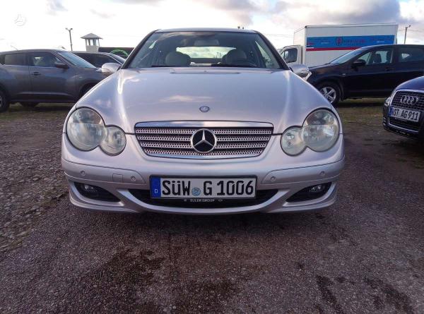 Pelēks Mercedes-Benz C 180 2006 Viļņa, ar dzinēja tilpumu 1.80 L un nobraukumu 195 tūkst. km par 3750 €, foto 2 vietnē AUTOMOTO.COM.LV