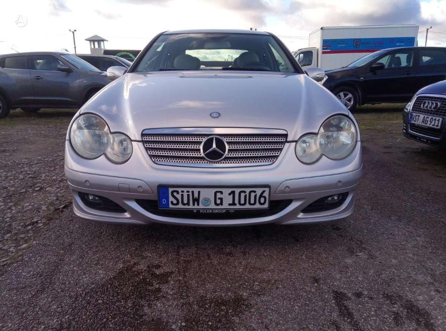 Grey Mercedes-Benz C 180 2006 in Vilnius, with an engine capacity of 1.80 L and mileage of 195 thousand km for 3750 €, photo 2 on AUTOMOTO.COM.LV