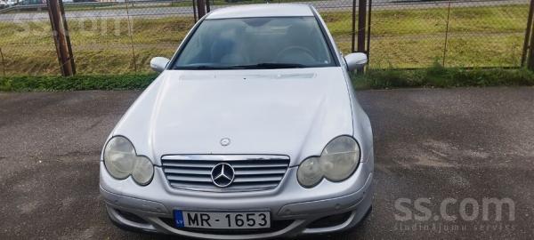 Grey Mercedes-Benz C 180 2007 in Riga, with an engine capacity of 1.80 L and mileage of 0 thousand km for 1400 €, photo 3 on AUTOMOTO.COM.LV