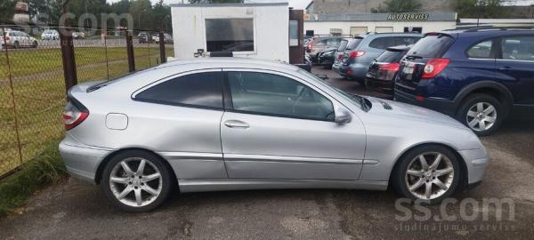 Grey Mercedes-Benz C 180 2007 in Riga, with an engine capacity of 1.80 L and mileage of 0 thousand km for 1400 €, photo 5 on AUTOMOTO.COM.LV