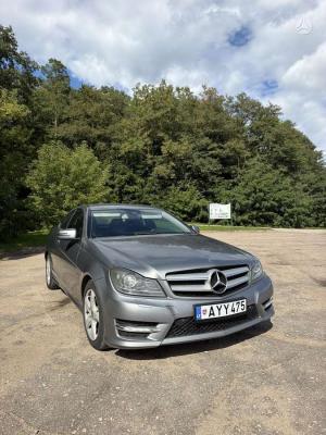 Pelēks Mercedes-Benz C 180 2012 Kauņa, ar dzinēja tilpumu 1.80 L un nobraukumu 164 tūkst. km par 7699 €, foto  vietnē AUTOMOTO.COM.LV