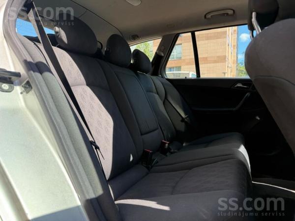 Pelēks Mercedes-Benz C 180 2002 Rīga, ar dzinēja tilpumu 2.00 L un nobraukumu 0 tūkst. km par 1500 €, foto 11 vietnē AUTOMOTO.COM.LV