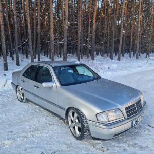 Pelēks Mercedes-Benz C 180 1996 Ukmergė, ar dzinēja tilpumu 1.80 L un nobraukumu 127 tūkst. km par 1500 €, foto 2 vietnē AUTOMOTO.COM.LV