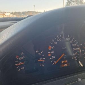 Pelēks Mercedes-Benz C 180 1996 Ukmergė, ar dzinēja tilpumu 1.80 L un nobraukumu 127 tūkst. km par 1500 €, foto 15 vietnē AUTOMOTO.COM.LV