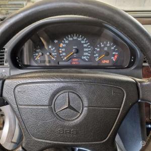 Pelēks Mercedes-Benz C 180 1996 Ukmergė, ar dzinēja tilpumu 1.80 L un nobraukumu 127 tūkst. km par 1500 €, foto 19 vietnē AUTOMOTO.COM.LV