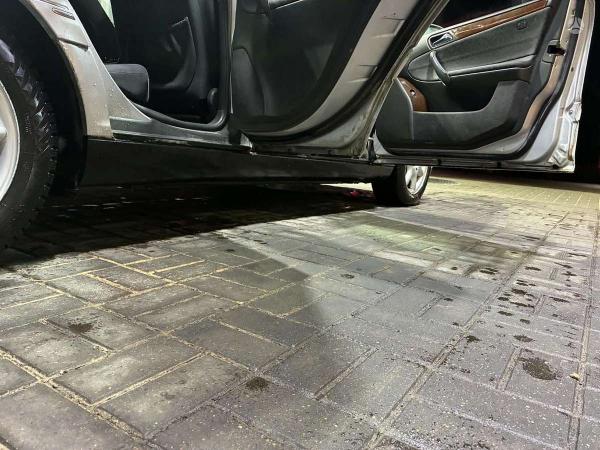 Pelēks Mercedes-Benz C 180 2001 Viļņa, ar dzinēja tilpumu 2.00 L un nobraukumu 289 tūkst. km par 1100 €, foto 6 vietnē AUTOMOTO.COM.LV
