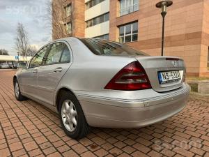 Grey Mercedes-Benz C 180 2002 in Riga, with an engine capacity of 1.80 L and mileage of 0 thousand km for 2400 €, photo 10 on AUTOMOTO.COM.LV