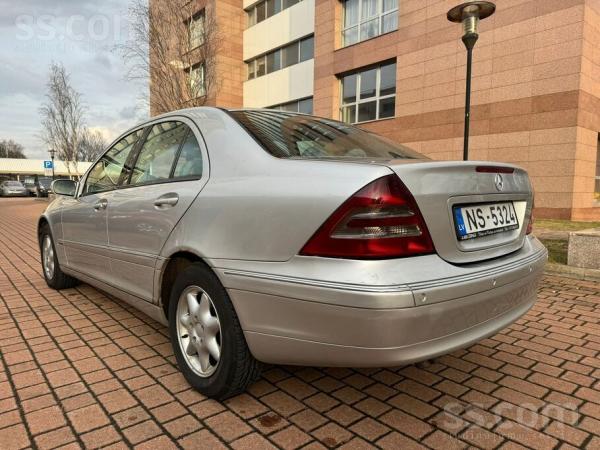 Grey Mercedes-Benz C 180 2002 in Riga, with an engine capacity of 1.80 L and mileage of 0 thousand km for 2400 €, photo 10 on AUTOMOTO.COM.LV