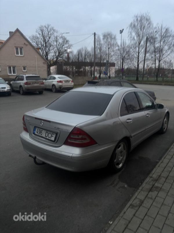 Grey Mercedes-Benz C 180 2003 in Haapsalu, with an engine capacity of 1.80 L and mileage of 367 thousand km for 1100 €, photo 2 on AUTOMOTO.COM.LV