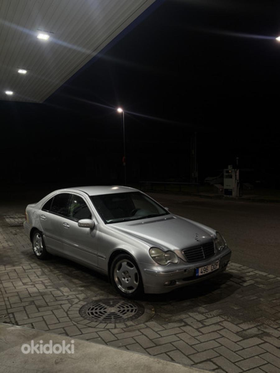 Grey Mercedes-Benz C 180 2003 in Haapsalu, with an engine capacity of 1.80 L and mileage of 367 thousand km for 1100 €, photo 6 on AUTOMOTO.COM.LV