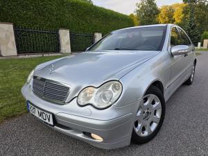 Grey Mercedes-Benz C 180 2003 in Tallinn, with an engine capacity of 1.80 L and mileage of 284 thousand km for 1199 €, photo  on AUTOMOTO.COM.LV