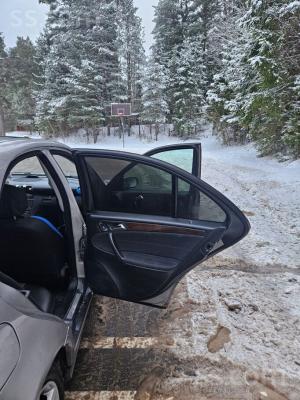 Серый Мерседес Ц 180 2004 в Валка, объемом двигателя 1.80 л и пробегом 389 тыс. км за 2200 €, фото 5 на AUTOMOTO.COM.LV