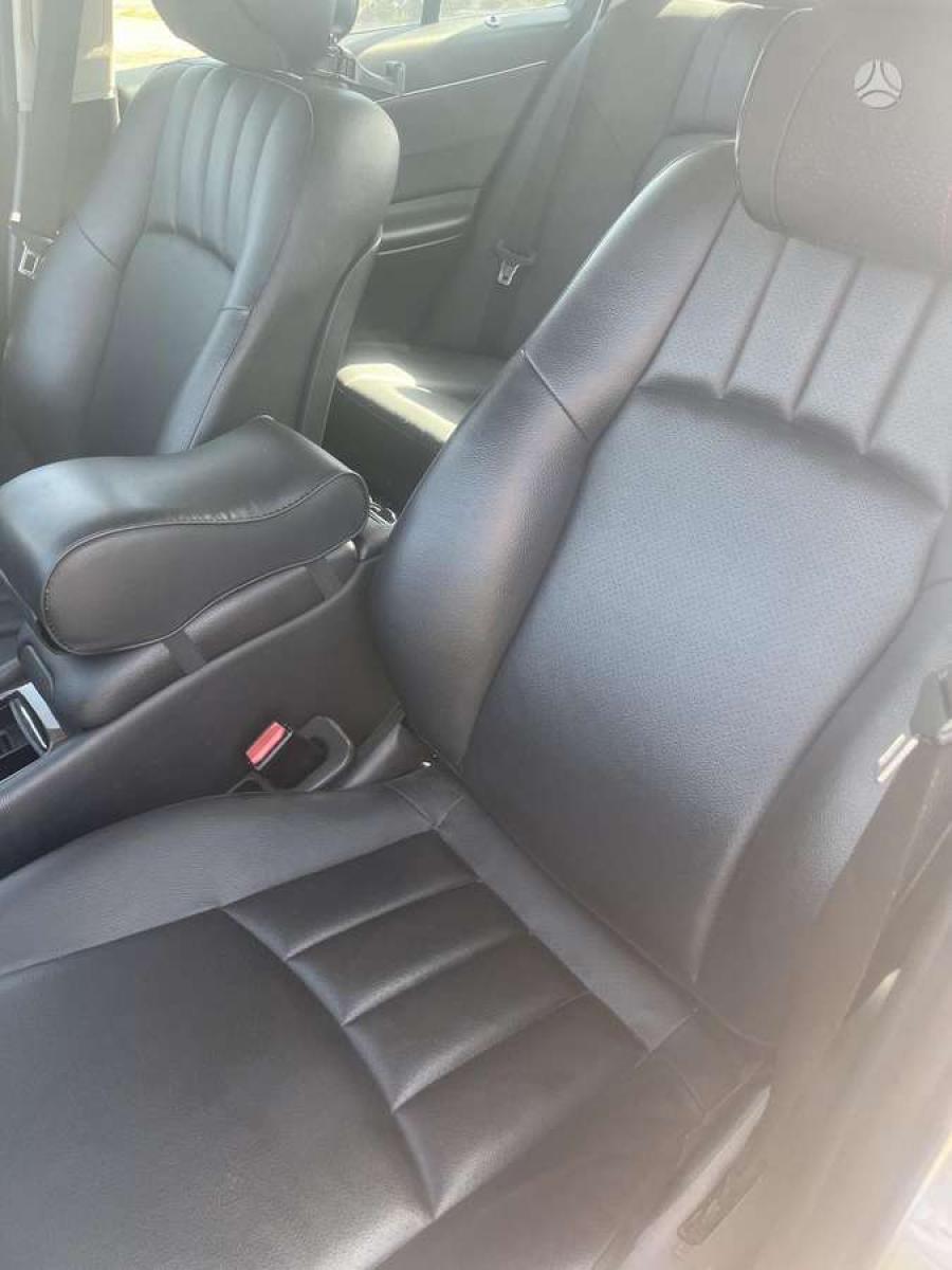 Pelēks Mercedes-Benz C 180 2006 Alīta, ar dzinēja tilpumu 1.80 L un nobraukumu 173 tūkst. km par 3450 €, foto 4 vietnē AUTOMOTO.COM.LV
