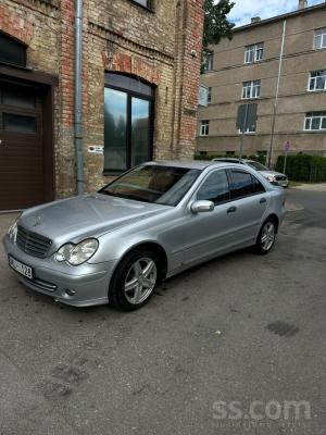 Grey Mercedes-Benz C 180 2006 in Riga, with an engine capacity of 1.80 L and mileage of 190 thousand km for 2000 €, photo  on AUTOMOTO.COM.LV