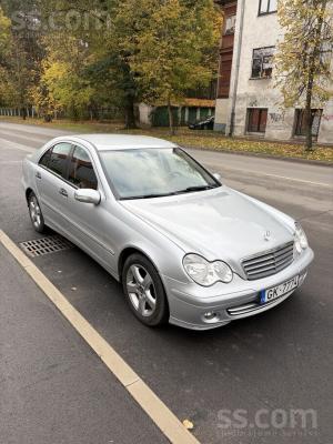 Pelēks Mercedes-Benz C 180 2007 Rīga, ar dzinēja tilpumu 1.80 L un nobraukumu 222 tūkst. km par 2600 €, foto 3 vietnē AUTOMOTO.COM.LV