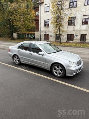 Pelēks Mercedes-Benz C 180 2007 Rīga, ar dzinēja tilpumu 1.80 L un nobraukumu 222 tūkst. km par 2600 €, foto 4 vietnē AUTOMOTO.COM.LV