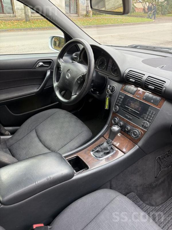 Pelēks Mercedes-Benz C 180 2007 Rīga, ar dzinēja tilpumu 1.80 L un nobraukumu 222 tūkst. km par 2600 €, foto 8 vietnē AUTOMOTO.COM.LV