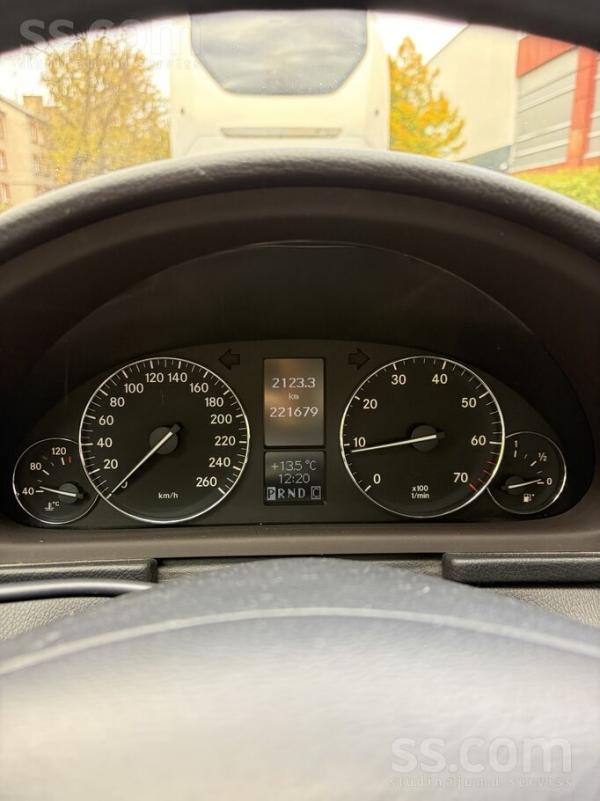 Pelēks Mercedes-Benz C 180 2007 Rīga, ar dzinēja tilpumu 1.80 L un nobraukumu 222 tūkst. km par 2600 €, foto 10 vietnē AUTOMOTO.COM.LV