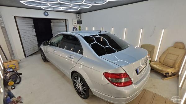 Pelēks Mercedes-Benz C 180 2008 Viļņa, ar dzinēja tilpumu 1.80 L un nobraukumu 214 tūkst. km par 6250 €, foto 6 vietnē AUTOMOTO.COM.LV