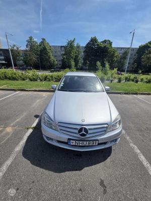 Grey Mercedes-Benz C 180 2010 in Vilnius, with an engine capacity of 2.14 L and mileage of 213 thousand km for 5600 €, photo 4 on AUTOMOTO.COM.LV