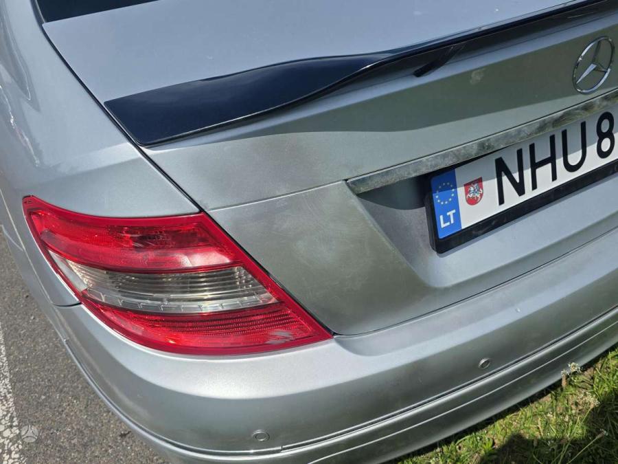 Grey Mercedes-Benz C 180 2010 in Vilnius, with an engine capacity of 2.14 L and mileage of 213 thousand km for 5600 €, photo 18 on AUTOMOTO.COM.LV