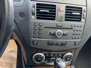 Pelēks Mercedes-Benz C 180 2010 Utena, ar dzinēja tilpumu 1.80 L un nobraukumu 161 tūkst. km par 5650 €, foto 6 vietnē AUTOMOTO.COM.LV
