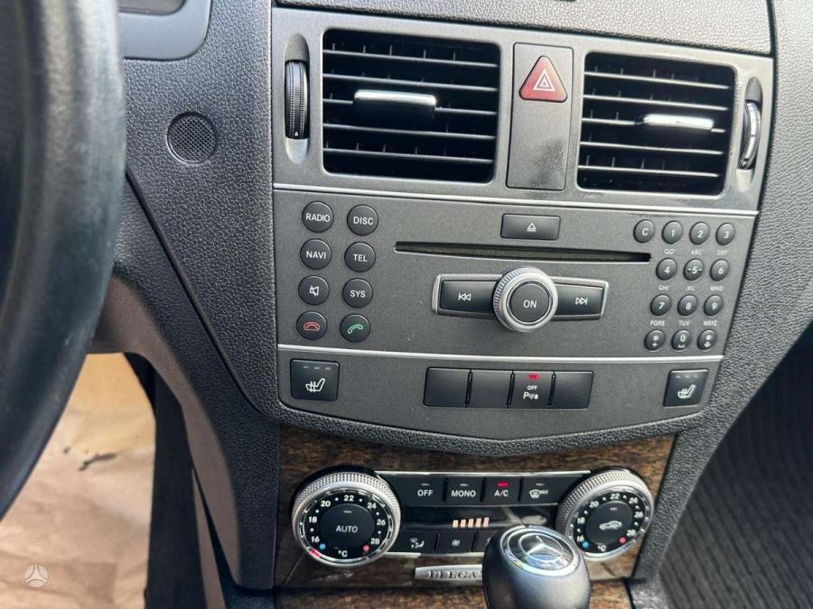 Pelēks Mercedes-Benz C 180 2010 Utena, ar dzinēja tilpumu 1.80 L un nobraukumu 161 tūkst. km par 5650 €, foto 6 vietnē AUTOMOTO.COM.LV