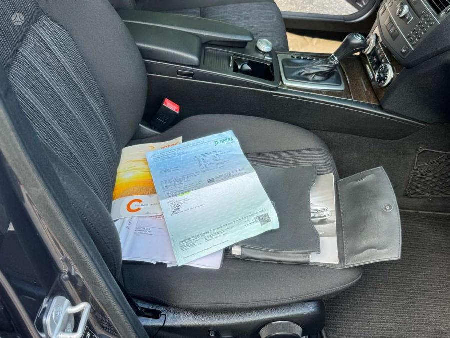 Pelēks Mercedes-Benz C 180 2010 Utena, ar dzinēja tilpumu 1.80 L un nobraukumu 161 tūkst. km par 5650 €, foto 13 vietnē AUTOMOTO.COM.LV