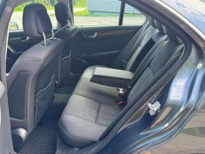 Pelēks Mercedes-Benz C 180 2010 Utena, ar dzinēja tilpumu 1.80 L un nobraukumu 161 tūkst. km par 5650 €, foto 17 vietnē AUTOMOTO.COM.LV