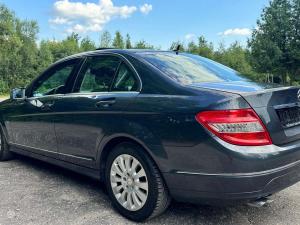 Pelēks Mercedes-Benz C 180 2010 Utena, ar dzinēja tilpumu 1.80 L un nobraukumu 161 tūkst. km par 5650 €, foto 18 vietnē AUTOMOTO.COM.LV
