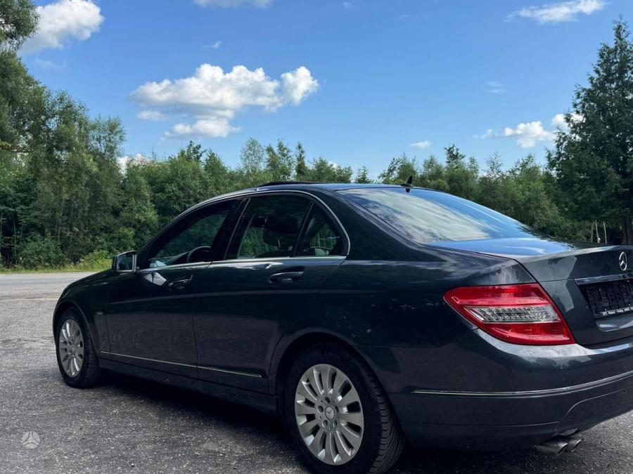 Pelēks Mercedes-Benz C 180 2010 Utena, ar dzinēja tilpumu 1.80 L un nobraukumu 161 tūkst. km par 5650 €, foto 25 vietnē AUTOMOTO.COM.LV