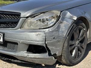 Grey Mercedes-Benz C 180 2010 in Vilnius, with an engine capacity of 2.14 L and mileage of 215 thousand km for 2800 €, photo 8 on AUTOMOTO.COM.LV
