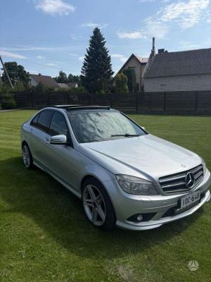 Pelēks Mercedes-Benz C 180 2010 Viļņa, ar dzinēja tilpumu 1.80 L un nobraukumu 330 tūkst. km par 5300 €, foto  vietnē AUTOMOTO.COM.LV