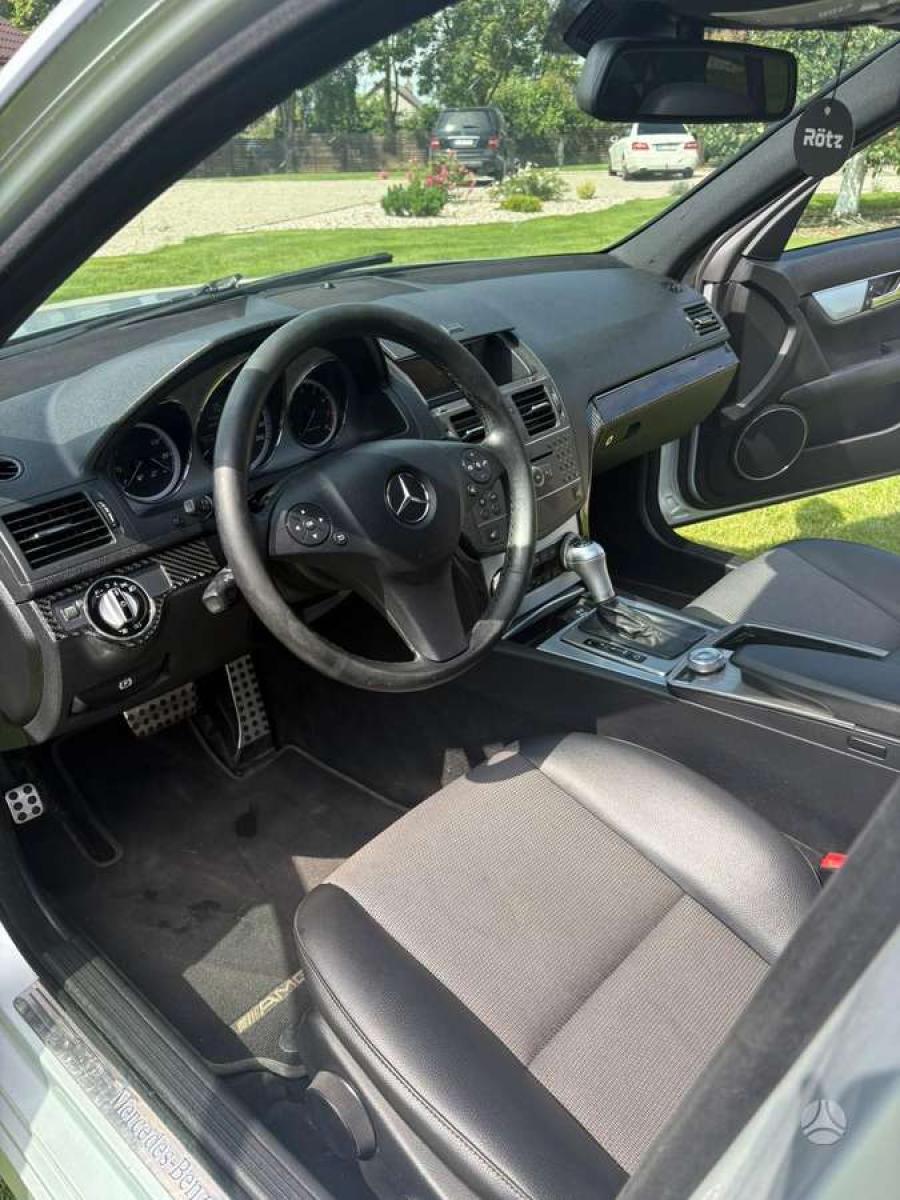 Pelēks Mercedes-Benz C 180 2010 Viļņa, ar dzinēja tilpumu 1.80 L un nobraukumu 330 tūkst. km par 5300 €, foto 10 vietnē AUTOMOTO.COM.LV