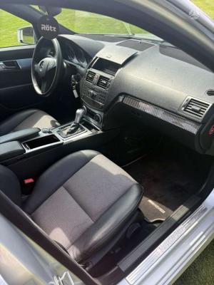 Pelēks Mercedes-Benz C 180 2010 Viļņa, ar dzinēja tilpumu 1.80 L un nobraukumu 330 tūkst. km par 5300 €, foto 11 vietnē AUTOMOTO.COM.LV