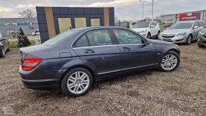 Grey Mercedes-Benz C 180 2011 in Marijampole, with an engine capacity of 2.10 L and mileage of 284 thousand km for 6990 €, photo 4 on AUTOMOTO.COM.LV