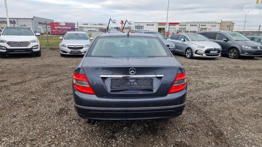 Grey Mercedes-Benz C 180 2011 in Marijampole, with an engine capacity of 2.10 L and mileage of 284 thousand km for 6990 €, photo 6 on AUTOMOTO.COM.LV