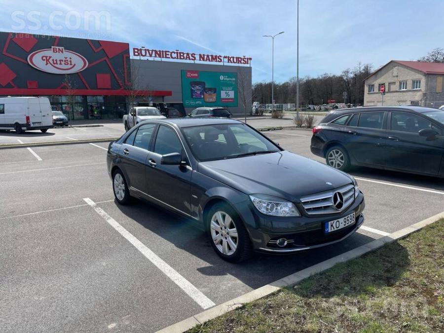 Pelēks Mercedes-Benz C 180 2011 Liepāja, ar dzinēja tilpumu 2.20 L un nobraukumu 326 tūkst. km par 5200 €, foto 1 vietnē AUTOMOTO.COM.LV