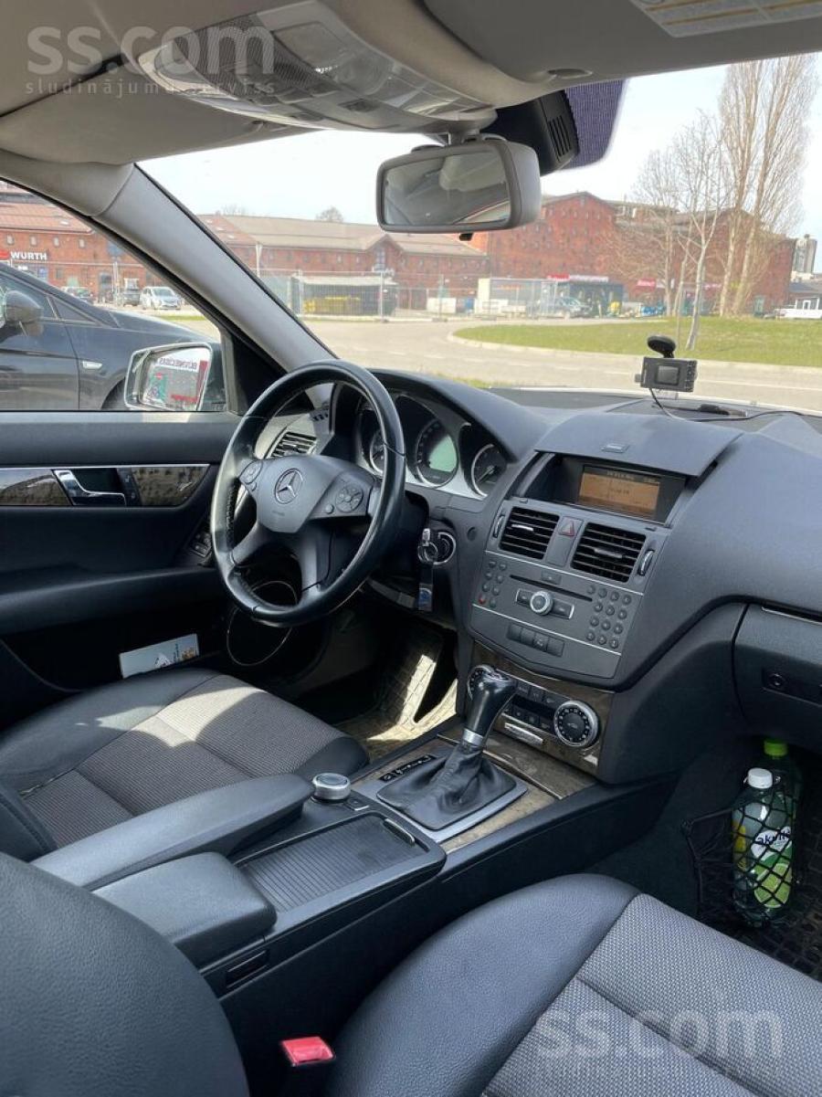 Pelēks Mercedes-Benz C 180 2011 Liepāja, ar dzinēja tilpumu 2.20 L un nobraukumu 326 tūkst. km par 5200 €, foto 8 vietnē AUTOMOTO.COM.LV