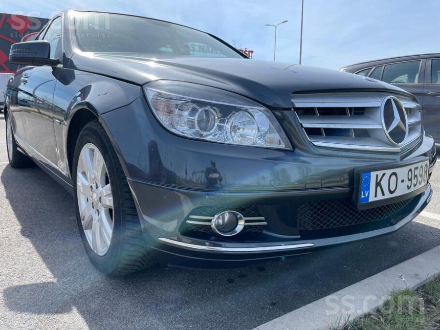 Pelēks Mercedes-Benz C 180 2011 Liepāja, ar dzinēja tilpumu 2.20 L un nobraukumu 326 tūkst. km par 5200 €, foto 10 vietnē AUTOMOTO.COM.LV