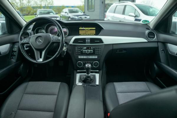 Pelēks Mercedes-Benz C 180 2011 Rīga, ar dzinēja tilpumu 1.80 L un nobraukumu 194 tūkst. km par 7700 €, foto 10 vietnē AUTOMOTO.COM.LV
