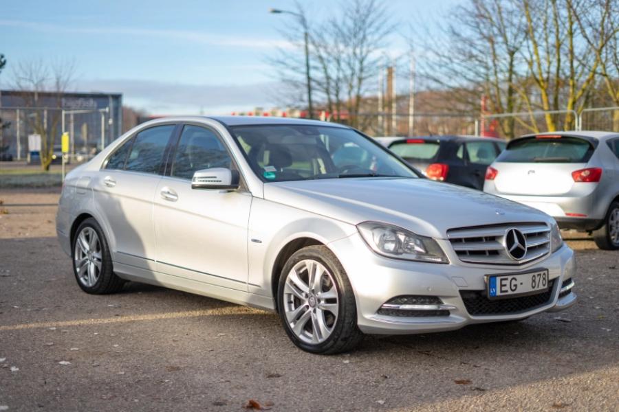 Pelēks Mercedes-Benz C 180 2011 Rīga, ar dzinēja tilpumu 1.80 L un nobraukumu 194 tūkst. km par 7700 €, foto 15 vietnē AUTOMOTO.COM.LV