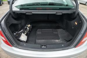 Pelēks Mercedes-Benz C 180 2011 Rīga, ar dzinēja tilpumu 1.80 L un nobraukumu 194 tūkst. km par 7700 €, foto 21 vietnē AUTOMOTO.COM.LV