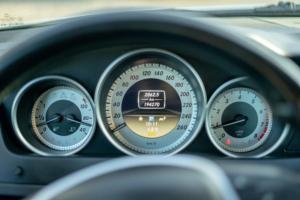Pelēks Mercedes-Benz C 180 2011 Rīga, ar dzinēja tilpumu 1.80 L un nobraukumu 194 tūkst. km par 7700 €, foto 38 vietnē AUTOMOTO.COM.LV