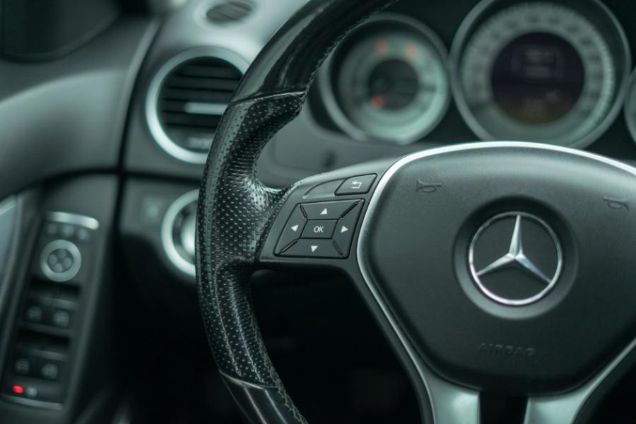 Pelēks Mercedes-Benz C 180 2011 Rīga, ar dzinēja tilpumu 1.80 L un nobraukumu 194 tūkst. km par 7700 €, foto 41 vietnē AUTOMOTO.COM.LV