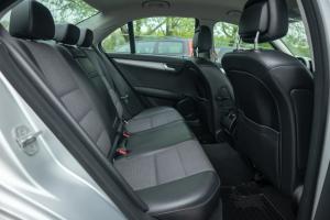 Pelēks Mercedes-Benz C 180 2011 Rīga, ar dzinēja tilpumu 1.80 L un nobraukumu 194 tūkst. km par 7700 €, foto 45 vietnē AUTOMOTO.COM.LV